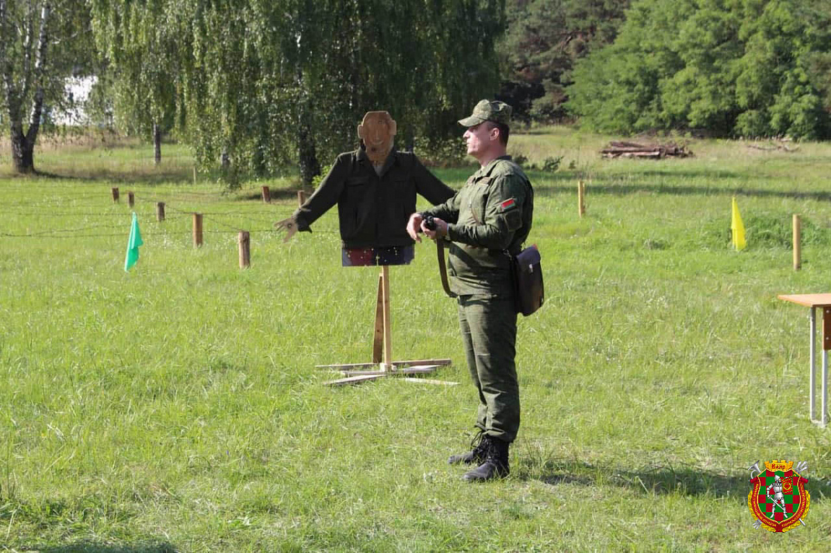 Безопасности военной службы - особое внимание — ВАЯР